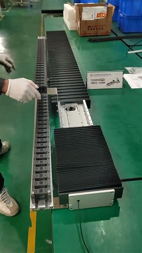 Rack and pinion actuator with bellow