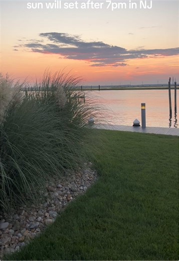 So ready for more sunlight🥹🌅 #nj #jerseyshore #sunsets #daylightsavings #coastalgrandmother