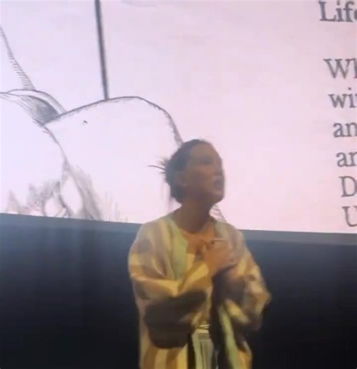 millie went to the theater and thanked the fans; she's the sweetest person #strangerthings5 #milliebobbybrown #surprise #thankful #sweet