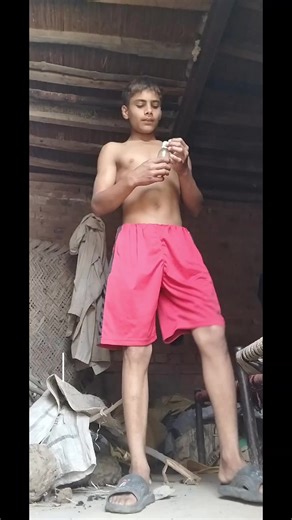 Arm Wrestling Challenge: 47kg Player Accepts!