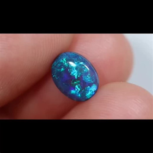 17 reactions | This isn’t just a stone. It’s one of the rarest gems in the world – Lightning Ridge Black Opal ,listed in sedaopals.opalauctions.com Item no 1427171 #RareGems #LightningRidgeOpal #RareFind #sedaopals #opalauctions #fyp #goviral #viralvideo #goviralpost | Seda Opals | Facebook