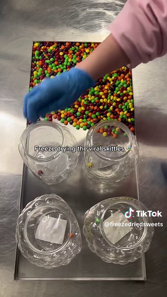 Let’s freeze dry some skittles 😍🌈 #freezedrying #candy #freezedried #skittles