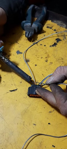 Hands-On Techniques for Repairing Electronic Components