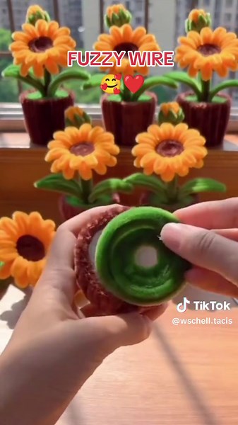 DIY Fuzzy Wire Sunflower Flower Pot Ideas