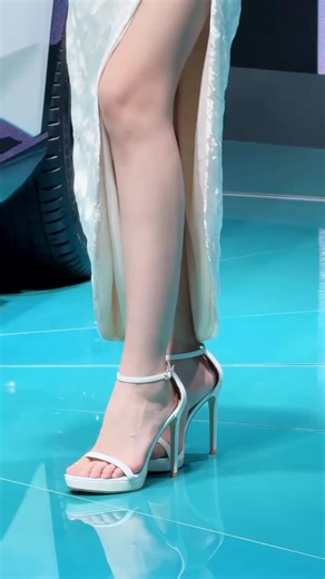 Temperament beauty #exquisite outfit #fashion model #girly feeling #feminine