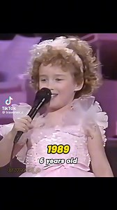 605K views · 2.8K reactions | Ashley Johnson (Camarillo, California; 9 de agosto de 1983) es una actriz y cantante estadounidense, conocida por interpretar a Chrissy Seaver en la serie de televisión Growing Pains y por su papel de Ellie en el videojuego The Last of Us. Interpretó a la agente especial Patterson Leung en la serie Blindspot y forma parte del reparto en Critical Role. #ashleyjohnson | Nonualco | Facebook