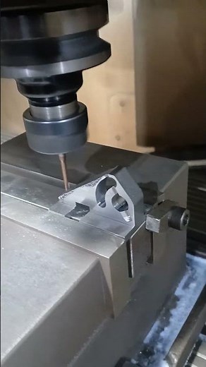 VMC machine programming with NX CAM software