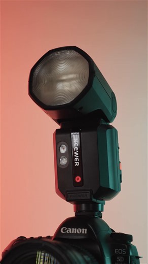 The NEEWER Z3-C TTL flash speedlite for Canon cameras! Learn more👉https://shorturl.at/dBqbN #neewer #cameraflash #flashlight #studio #portrait | Neewer