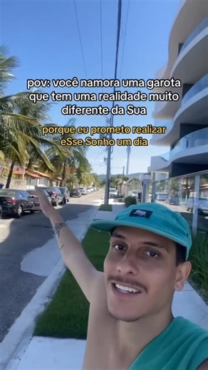 BARCELLOS aka Vegetariano 🏹🌽🥗 on Instagram: "evento canônico na vida de qqr menor #boombap #rapbr #barcellos"