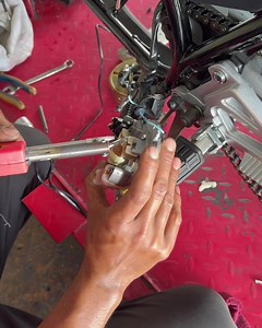 Setup Power RXZ – Porting, CR/DCR & Tune Dyno 💥🏍️ Nak tahu cara kami setup RXZ untuk perform habis? Jom tengok video ni! 🔧🔥 ✅ Porting enjin precision ✅ Ukur CR dan DCR dengan tepat ✅ Tune dyno untuk output maksimum ✅ Guna CDI GSM untuk api lebih kuat Jangan lupa share! ✌🏼 | GSM Racing