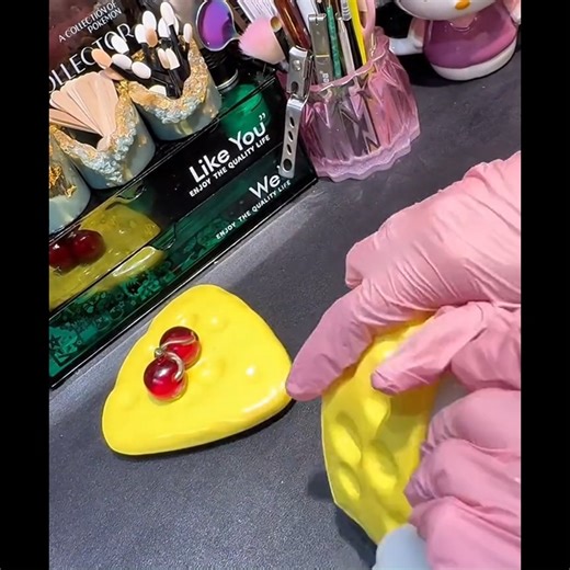 15K views · 304 reactions | Handmade Cheese Storage Resin Mold燎 #resindesigns #handmadecrafts #resinmolds #resinart_ideas #resinart #intoresin #handmadecrafts #resinartists #resindesigns #resinartwork #resin #ResinArt | IntoResin Molds | Facebook