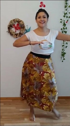 Learn to do the basic Kaholo Hula step from scratch #dance #hula #dancing #Polynesiandances