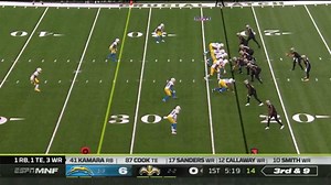 Brees keeps cool in the pocket for third-down toss to Sanders