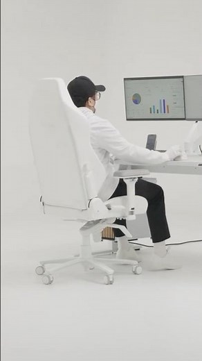 First look: Unboxing the Secretlab TITAN Evo NanoGen™ Edition