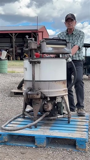 328K views · 5.7K reactions | 1923 Maytag Washing Machine in Action! #fblifestyle | Video created | Facebook