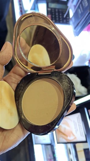 HD Matte Look in One Swipe 💁‍♀️ | Faces Canada 3-in-1 Compact RevieworFaces Canada Compact Honest