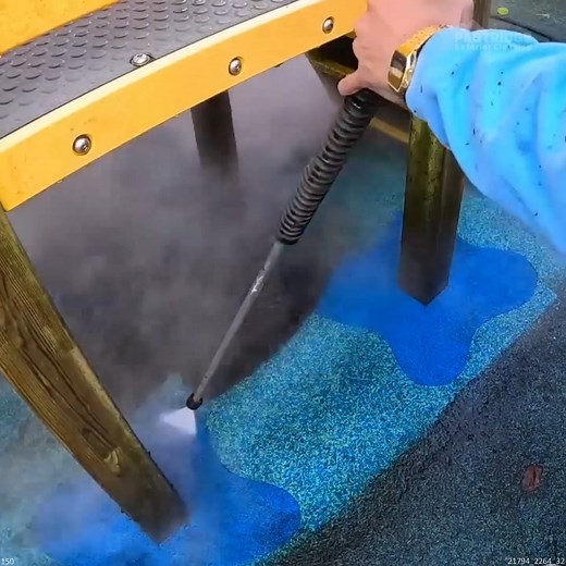 Power Washing a MOULDY Playground | Partridge Exterior Cleaning