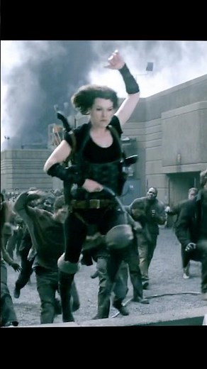 Resident Evil: Afterlife | Milla Jovovich’s Insane Leap 💥 Jumping Into the Zombie Apocalypse! 🧟‍♀️