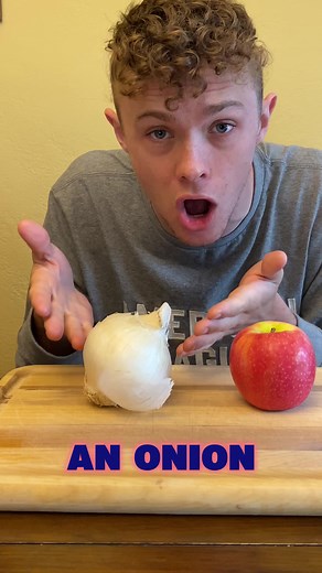 🍎 And 🧅 Taste The Same?! #foodchallenge #tastetest #noseplugged #appleonion #sensorytest #foodexperiment #foodscience #tasteexperiment #smellexperiment #foodfun #foodie #foodlover #taste #smell #apples #onions #foodblindfold #challenge #foodcomparison #foodfacts #brokecollegechef #debunked