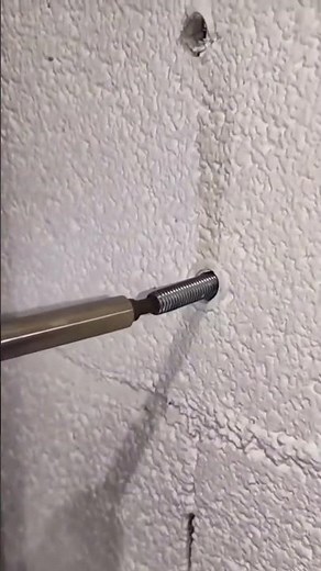 Working Principle of Wood to Metal Dowel Screw Double Ended Screws