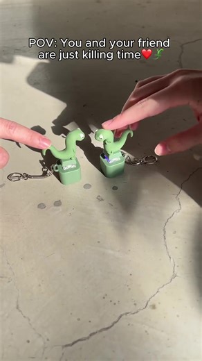 Fighting Lizards Keychain Collection