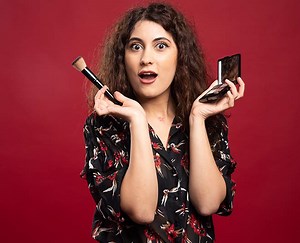 From Yellow To Purple, Know The Uses Of Different Colour Correcting Concealers | Herzindagi