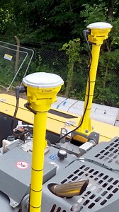 A cluster of trees created challenges for Gartell & Son in maintaining GNSS signals for nearby machines during the construction of a 22-meter-high steel building. In collaboration with SITECH UK and Ireland, Gartell & Son overcame these challenge with a machine control solution – the Trimble MS976 GNSS Smart Antennas equipped with Trimble ProPoint GNSS technology – that could perform effectively in the challenging GNSS environment. Carl Parsons said of the solution, “It comes with the latest Tri