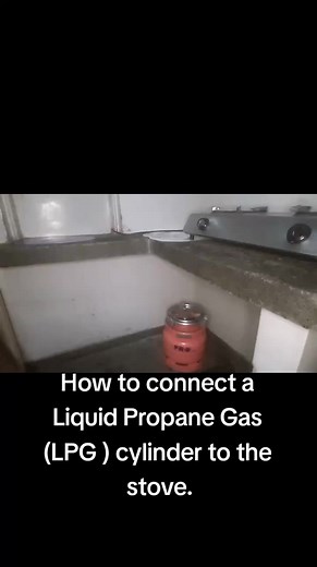 How to Connect a Liquid Propane Gas Cylinder to Stove