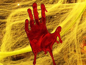 Angry mob catches robber, beats him savagely and then burns him alive | Coconuts