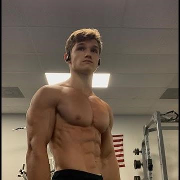 Teen muscle god aesthetics with Kaden Irwin (US): Stringer/shirtless hot upper body workout