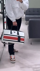 CarLu ativam o modo rico e vão as compras para a sua próxima viagem | Portal Carlinhos Maia Fãs do Brasil