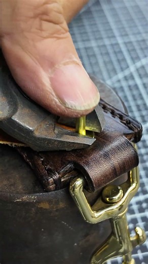 How to install copper rivets#shorts #bagmaking #leather #bag #brass #shortsvideo #copper #rivet