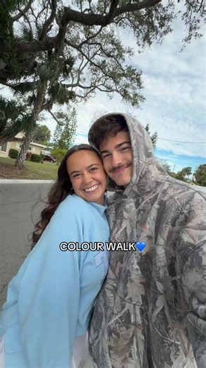 Come on a colour walk with us!💙#girls #trend #relatable #dating #couple