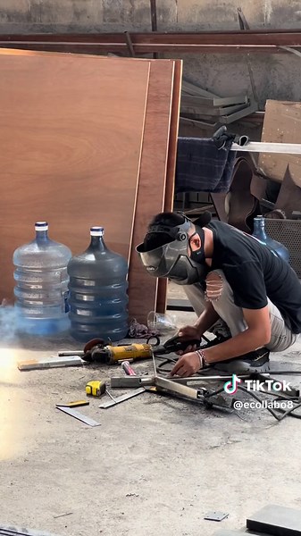 Innovative Recycled Plastic Café Dining Table | Upcycling Furniture