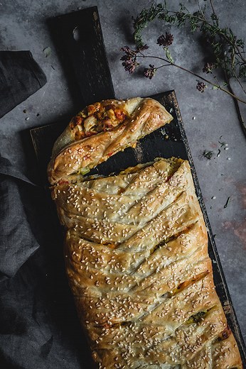 Chicken Broccoli Braid (with Puff Pastry) - Easy & Cheesy!
