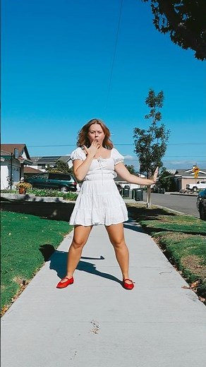 Splish splash💦 DC: me #dance #dancing #groovy #retro #retrodance