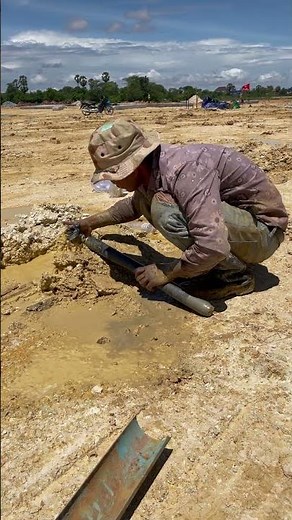 Activity of remove soil split spoon sampler