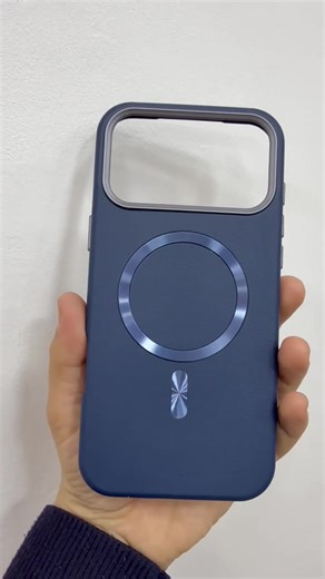 iPhone 17 Pro smartfonu üçün bu case minimalist dizayn və güclü qorumanı təmin edir📲MagSafe maqnitləri sayəsində stabil və sürətli şarj təmin edir. 🚚Çatdırılma xidməti mövcuddur. ➡️Ünvan:Azadlıq pr. 31c. 📲 Whatsapp: (070) 498 21 55