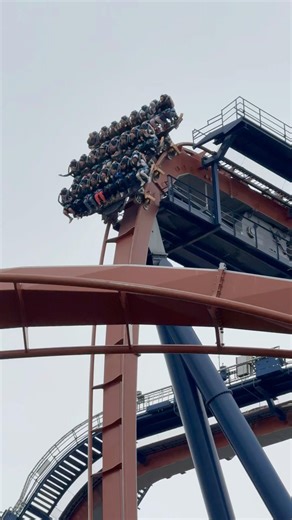 Valravn | Dive Coaster | Cedar Point | Six Flags | Roller Coaster | Sky | Diving | Ohio | Fun