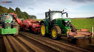 1.3M views · 3.3K shares | Here are the team at Thoresby Farming & Thoresby Livestock harvesting their delicious carrots with their team of John Deere tractors and the GRIMME GZ1700 DLS harvester and KP 1700 topper #FarmingVideo #BritishFarming #GRIMME #JohnDeere | Pro Horizon Farming Content | Facebook