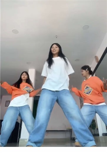 Punam (@groovewidme)’s video of happy birthday