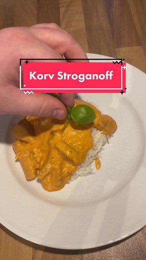 Klassiska Korv Stroganoffen – Enkel och God Middag