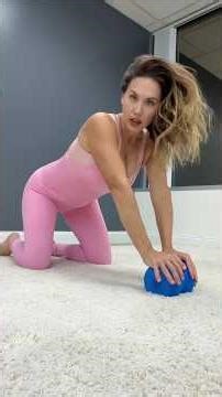 Your Upper Back Is Starving—Feed It This Roll