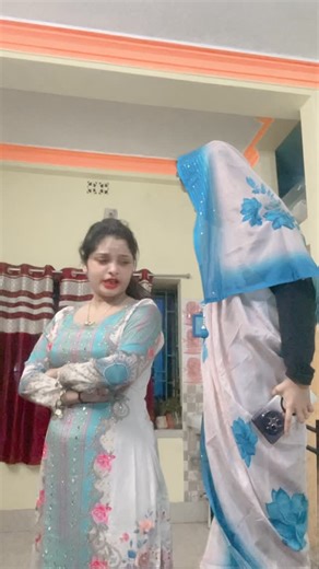 Priyanka Putu on Instagram: "Mummy beti ka Pyaar app look like Kijiye, please😌🧿🥰#😔"