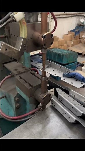 Tired of Manual Nut Feeding? Discover Automated Nut Feeder for Perfect Welding!