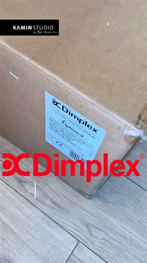 NOVI Dimplex Cassette Multi 🔥 Zahvaljujući patentiranoj tehnologiji Optimyst uživajte u realističnom efektu plamena - vatra iz vode. Vodena izmaglica i led svjetla stvaraju rasplesani 3D plamen koji je siguran za korištenje. Hladni plamen zbog kojeg nećete brinuti za svoju djecu ili kućne ljubimce, a možete ga koristiti i po ljeti jer ne proizvodi toplinu. Nova Cassetta Multicolor ima mogućnost izmjene boje plamena pa tako možete stvoriti savršen ugođaj shodno trenutku ili raspoloženju. . . Dos