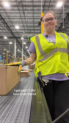 Flashback to the video that blew up on tik tok yall I never understood how it did cause was so simple lol | Justine Kline