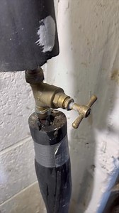 How to fix a leaking stop tap! #asmr #diy #howto #plumbing #subscribe #youtubeshorts #plumber #tools | plumber video