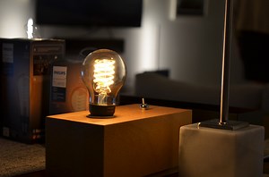 Philips Adds Exposed Filament Bulbs, Smart Plug to Hue Ecosystem