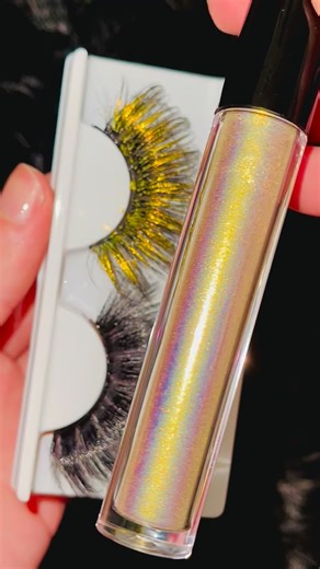 Chaotic Cosmetics on Instagram: "Meet Lemon 🍋 Venom Our magical multi-chrome lash topper ✨ A radiant gold base that shifts silver to green, delivering intense pigment with an easy, smooth application. One coat and your lashes are officially otherworldly 🌎⚡ #MascaraMagic #Duochrome #ChaoticCosmetics"